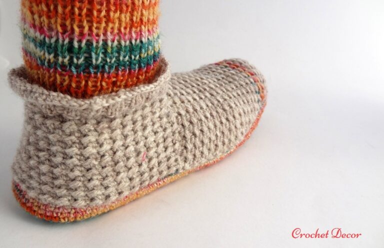 Cipici Croşetaţi pe Tălpici din Spumă şi Pâslă – Crochet Decor
