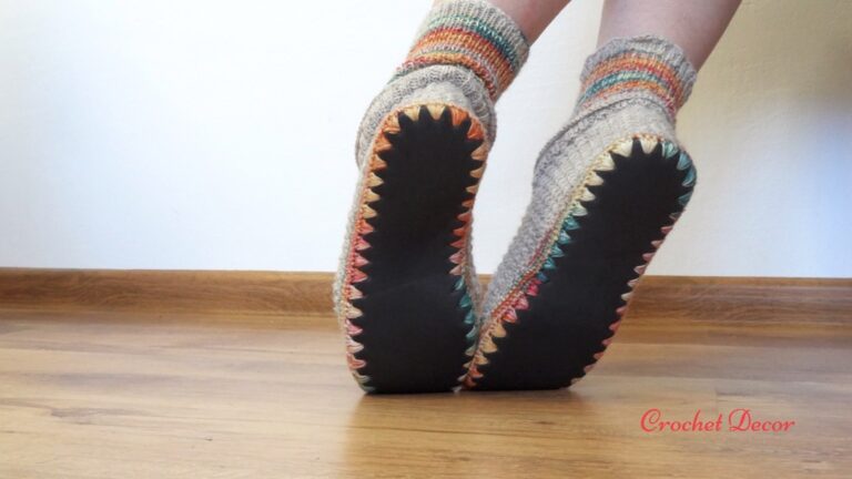 Cipici Croşetaţi pe Tălpici din Spumă şi Pâslă – Crochet Decor