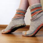 Cipici Croşetaţi pe Tălpici din Spumă şi Pâslă – Crochet Decor